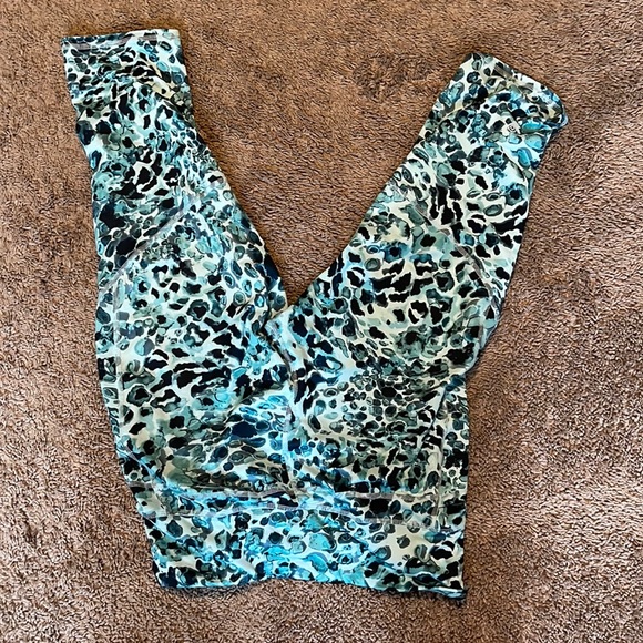 C9 by Champion | Pants & Jumpsuits | 34 Leggings With A Pocket Stinky ...